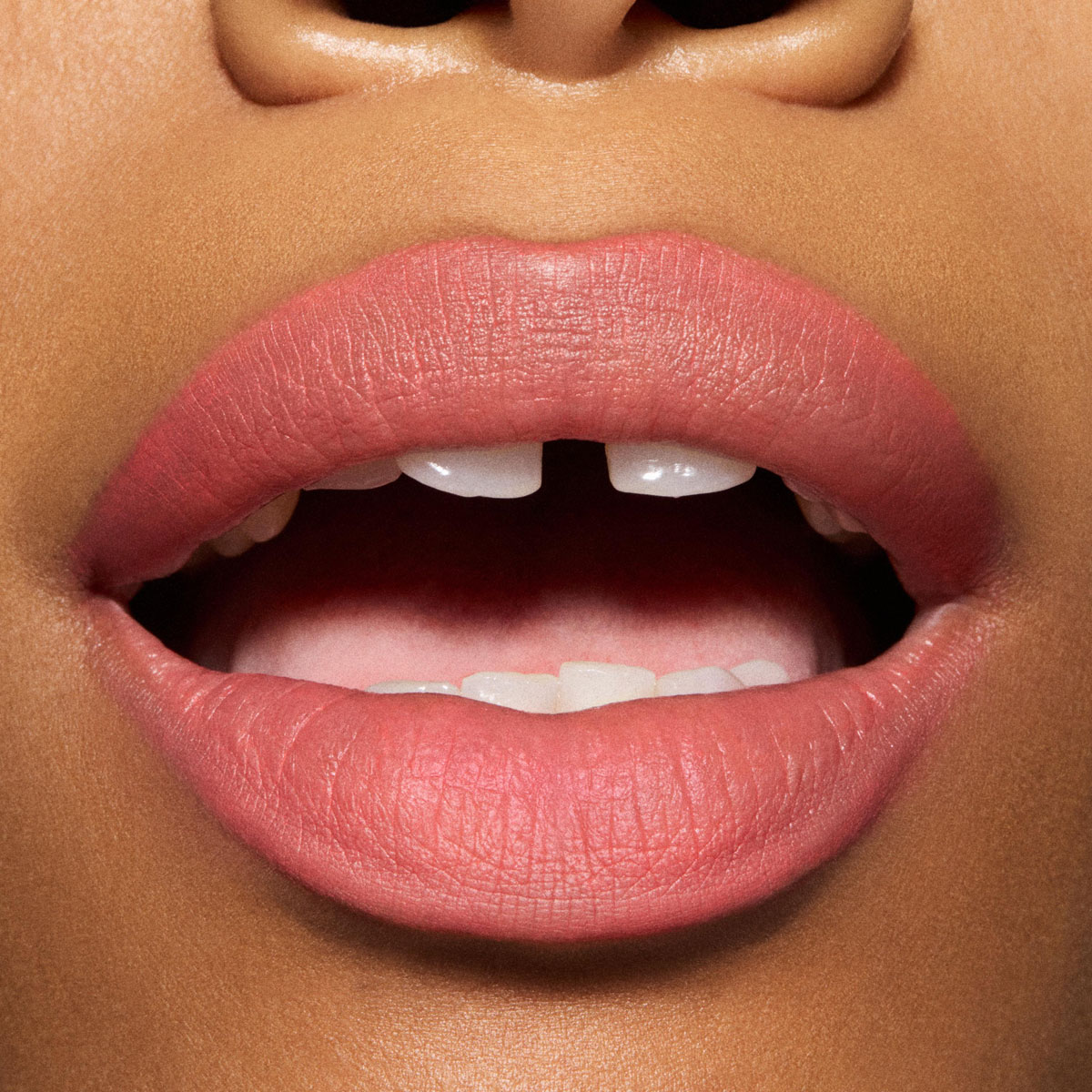 MAC Powder Kiss Hazy Matte Lipstick | MANDARIN O | 4 gr | 147055